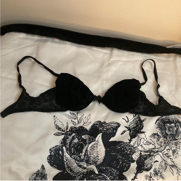 Victoria's Secret | Intimates & Sleepwear | Goth 9s Vintage Victorias ...